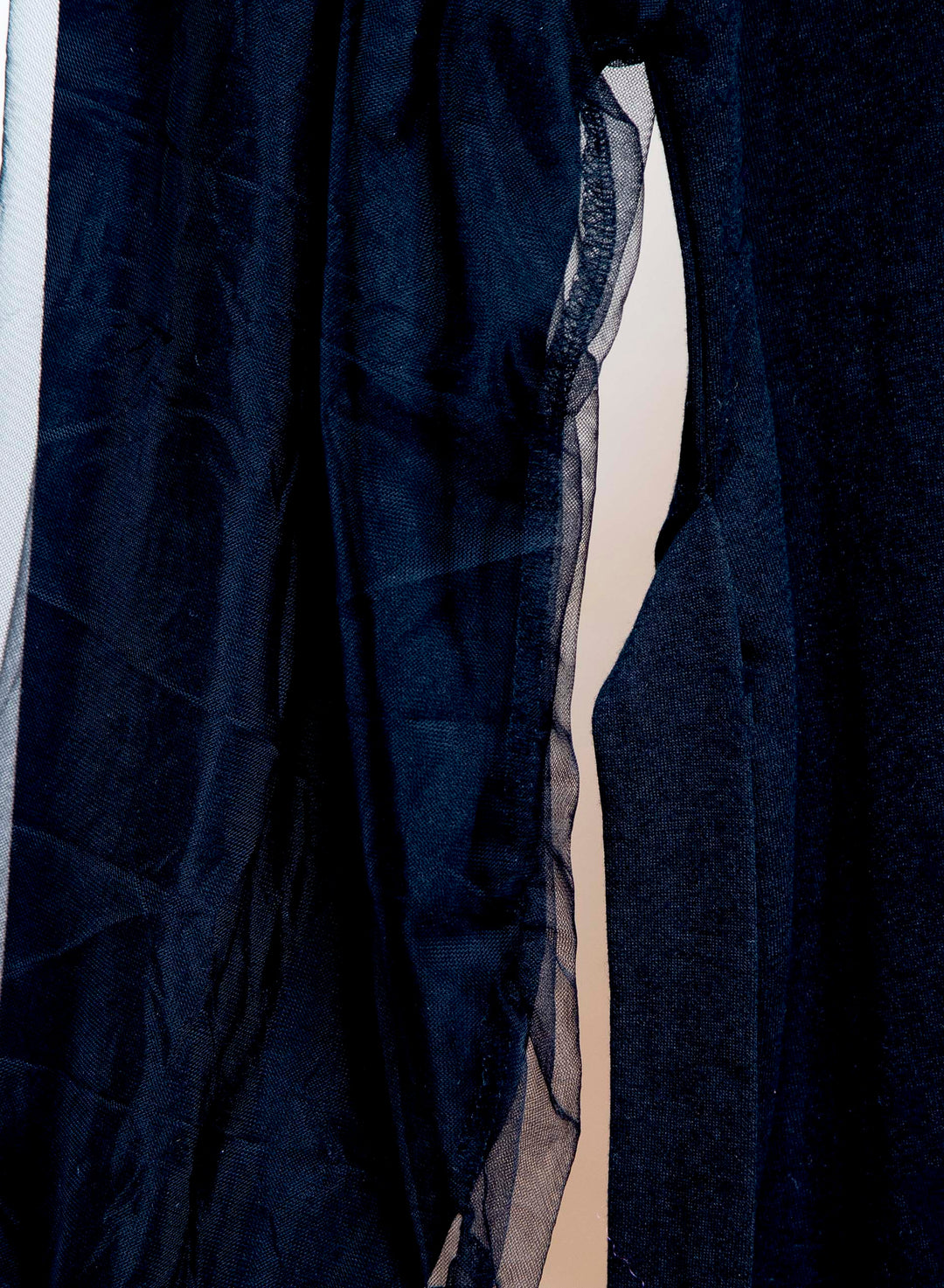 Puffy-Black Dress – THE BEAUTYPRINT